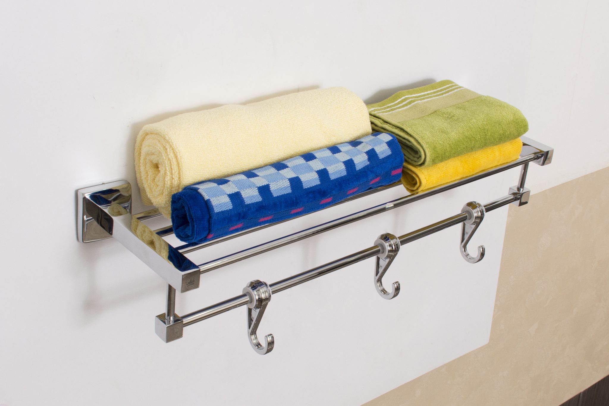 How to Decorate Your Bathroom with Accessories